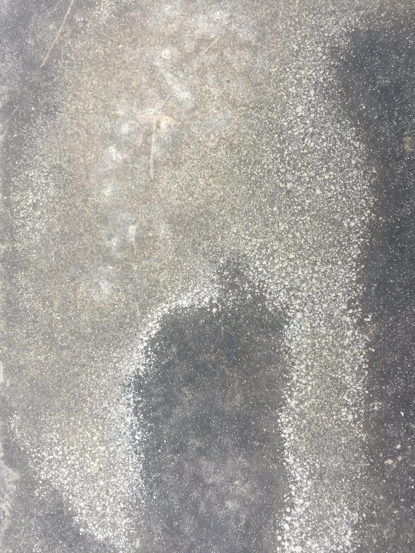Spotted corrosion on white and grey metal surface | Free Textures