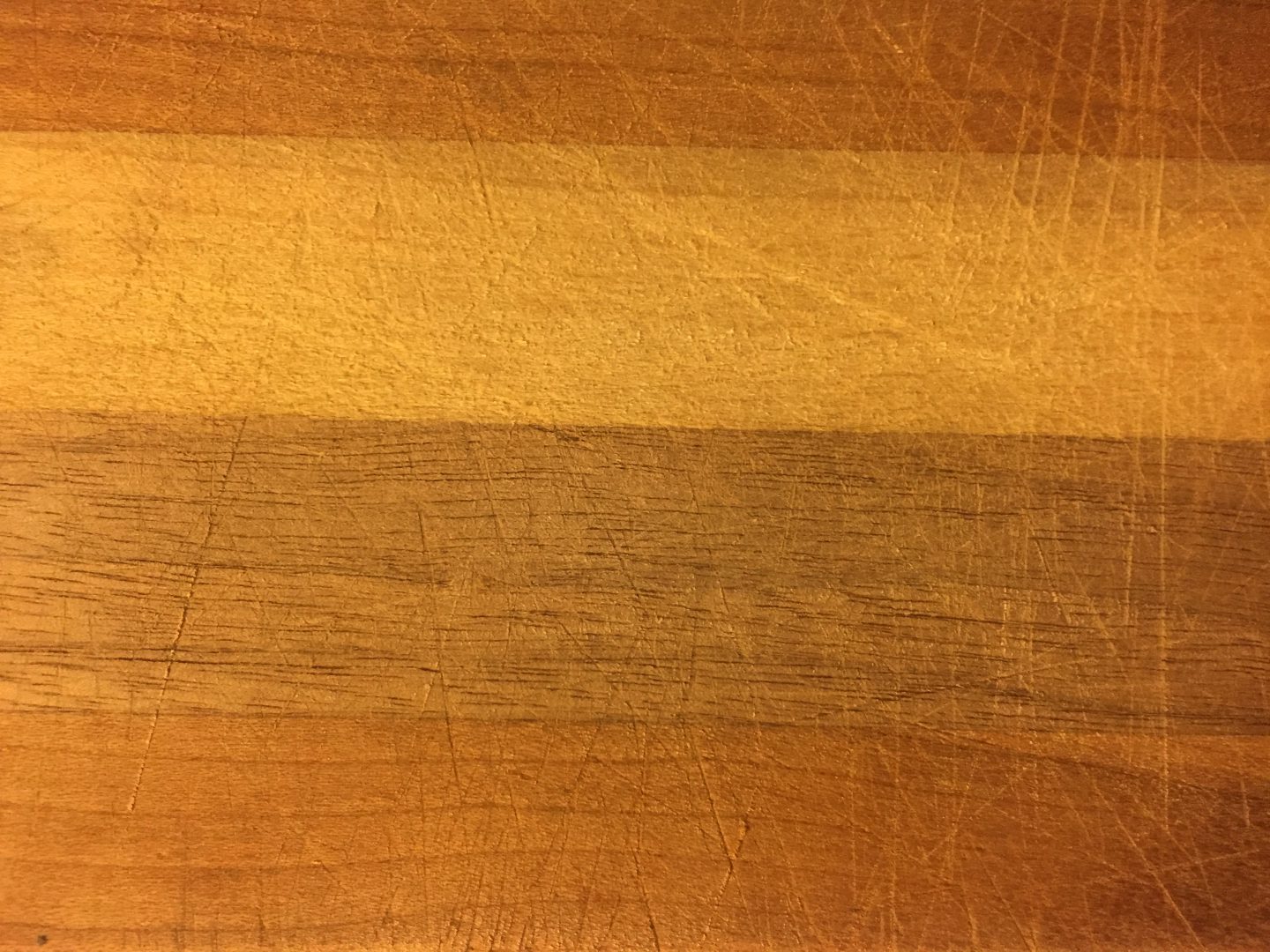 Close up of wood cutting board w score marks | Free Textures